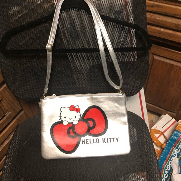 Hello Kitty | Bags | Hello Kitty Vegan Leather Purse 54 25 Or 2 Woffer ...